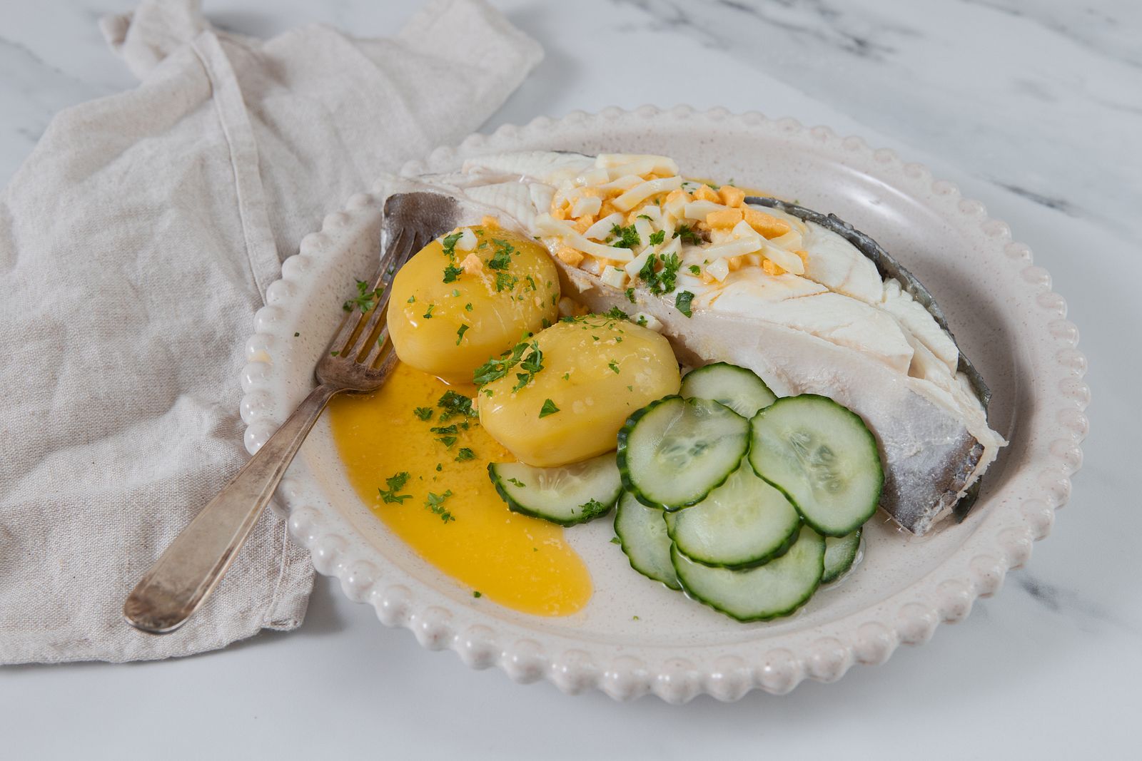 Kokt kveite med eggesmør – Deilig middag | Oppskrift