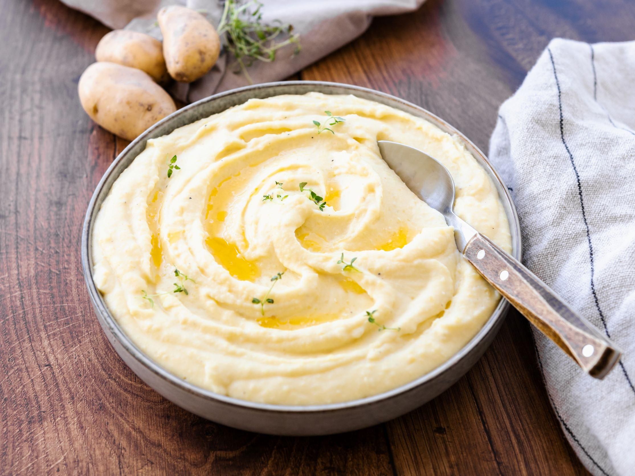 Tilbehør til laks: Se alt du kan servere til fisken | Godt.no